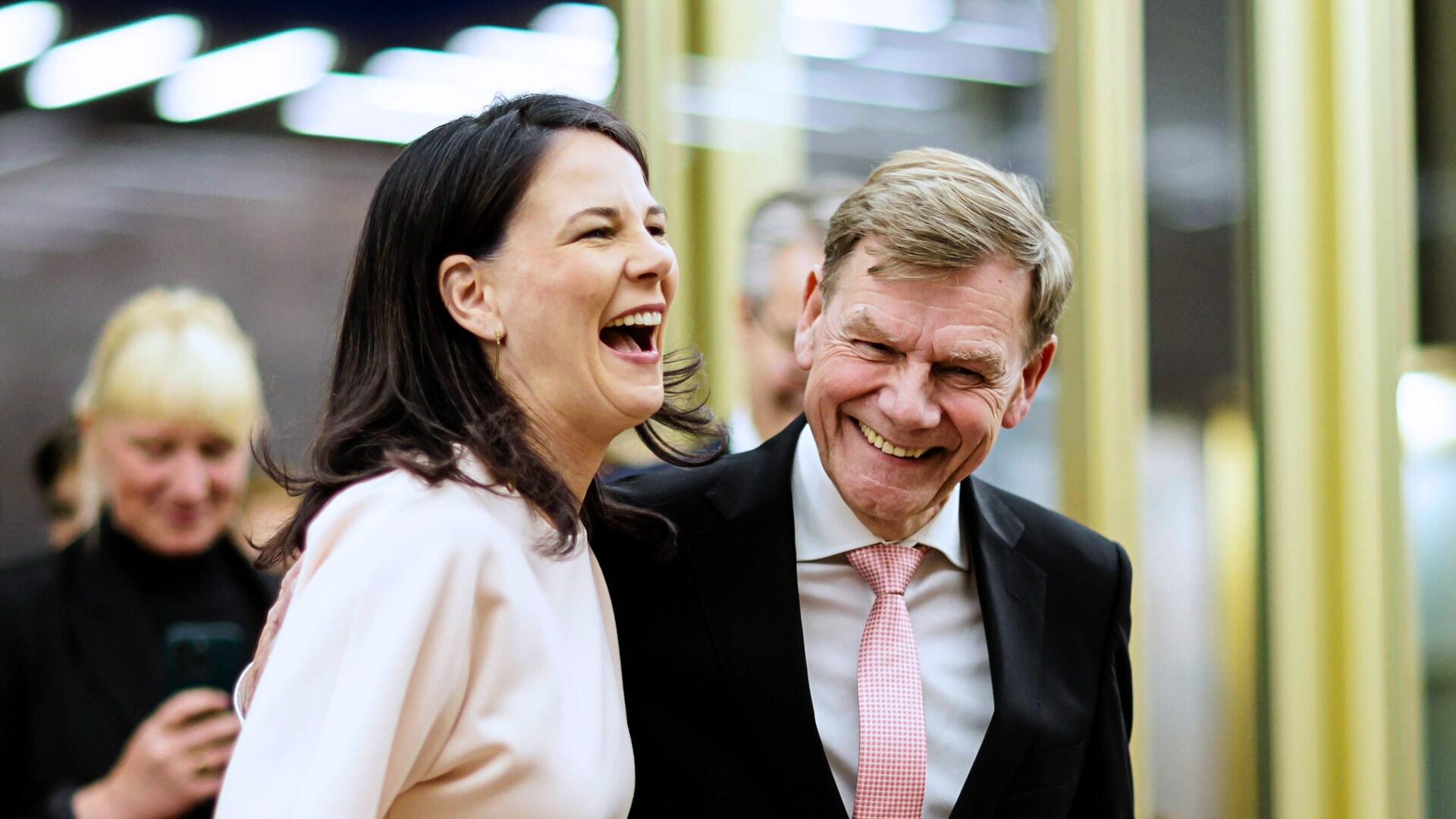 Wadephul staunt bei Baerbock-Treffen: "Hast dich definitiv verbessert"