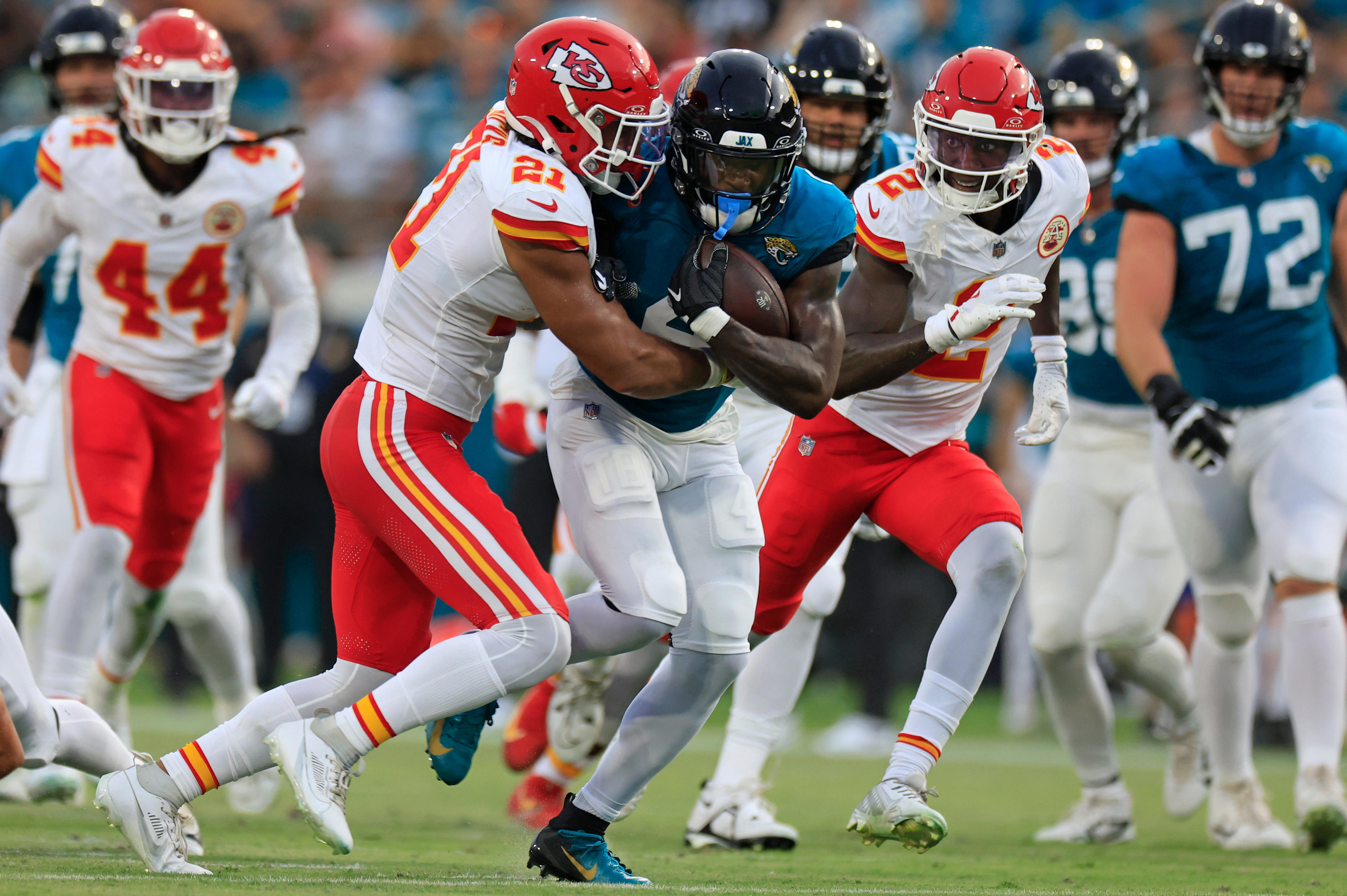 Chiefs open as favorites over the Jaguars in Week 5