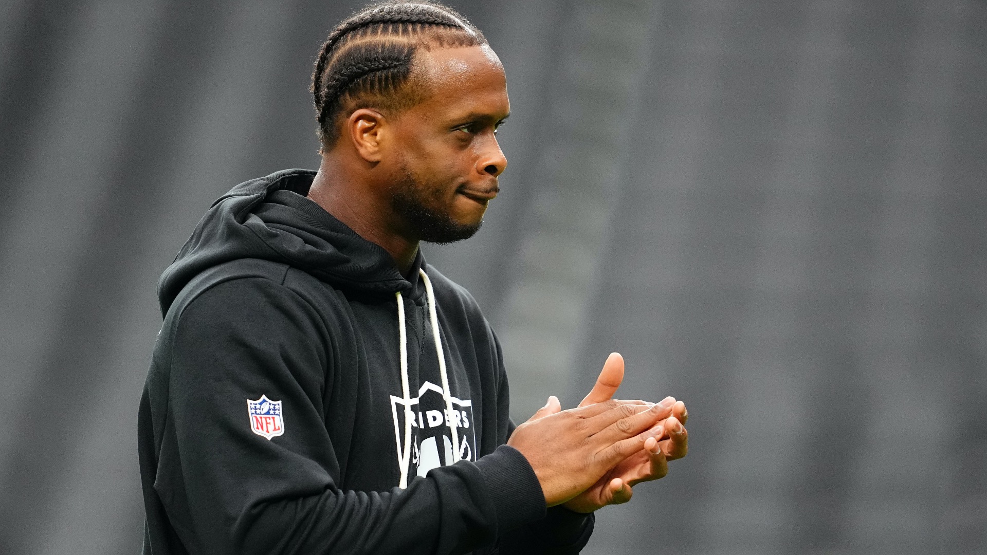 Raiders’ Geno Smith Doesn’t Hold Back on Two Key Players