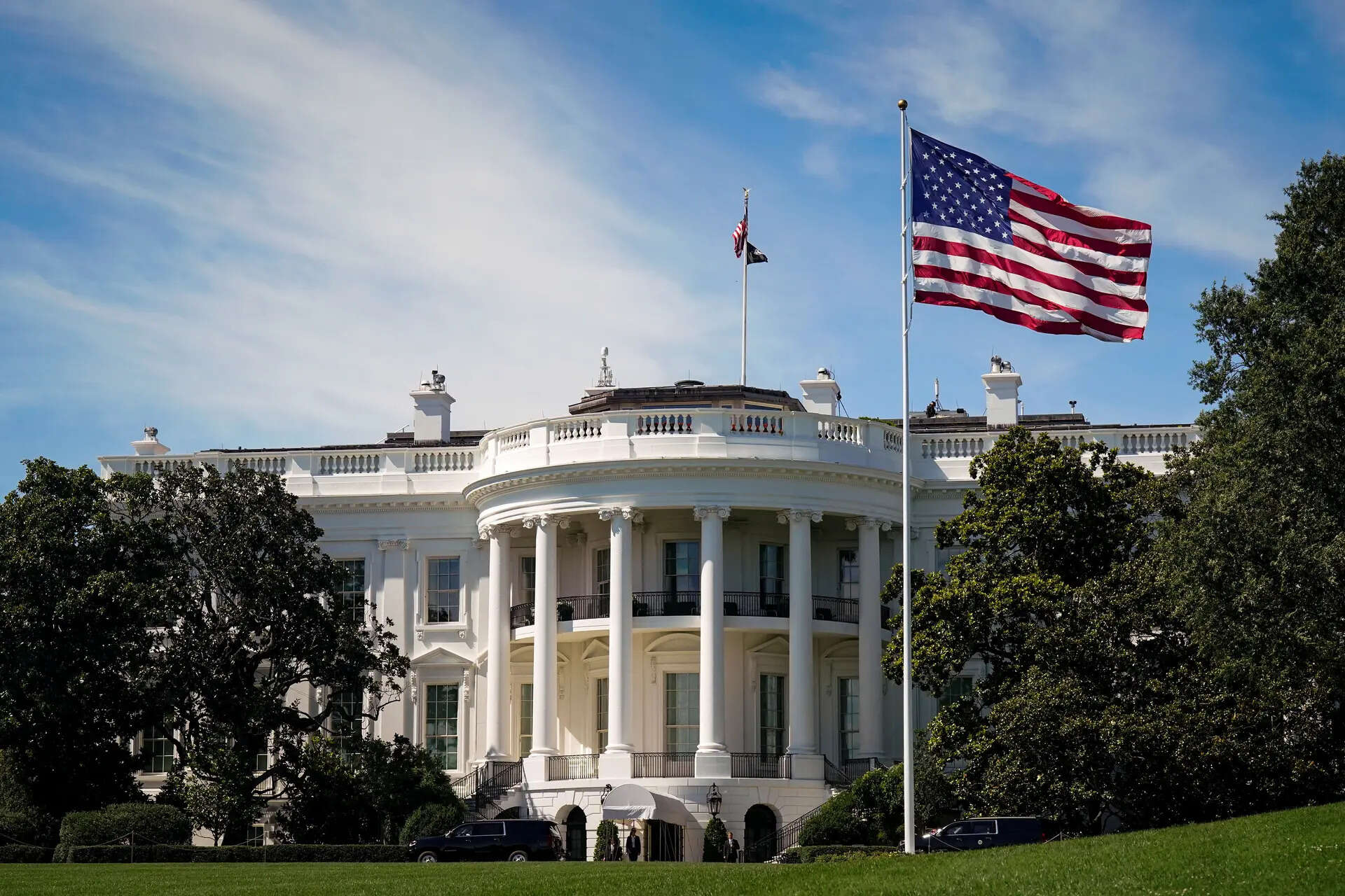 Government shutdown draws closer as congressional leaders head to White ...