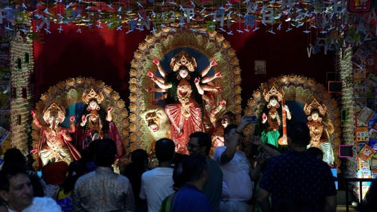 Last‑minute Durga pandal hopping and Dandiya nights: Top spots to visit ...