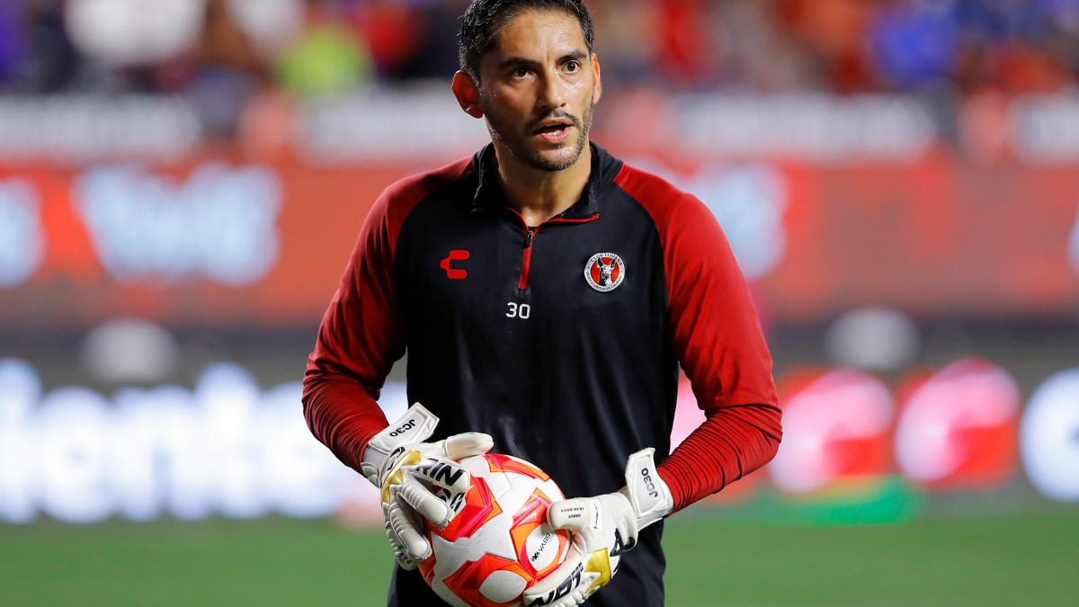 Liga MX: Jesús Corona se retira del futbol; así fue su emotivo homenaje ...