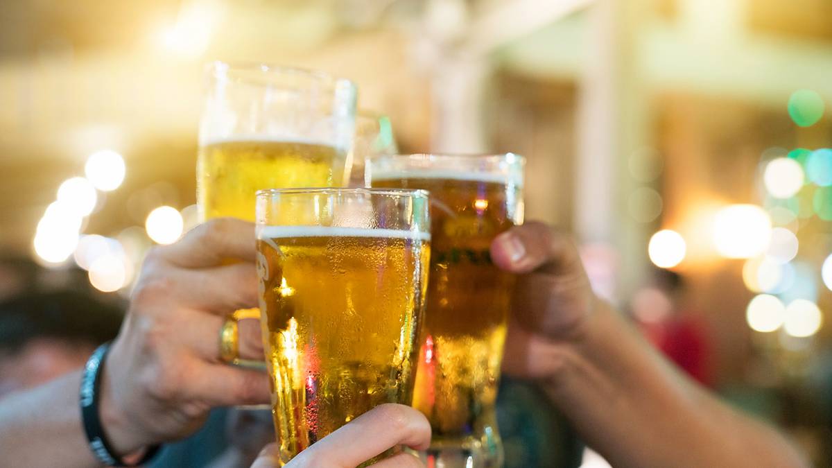 Only 54pc of Americans drink alcohol – here’s how Australia stacks up