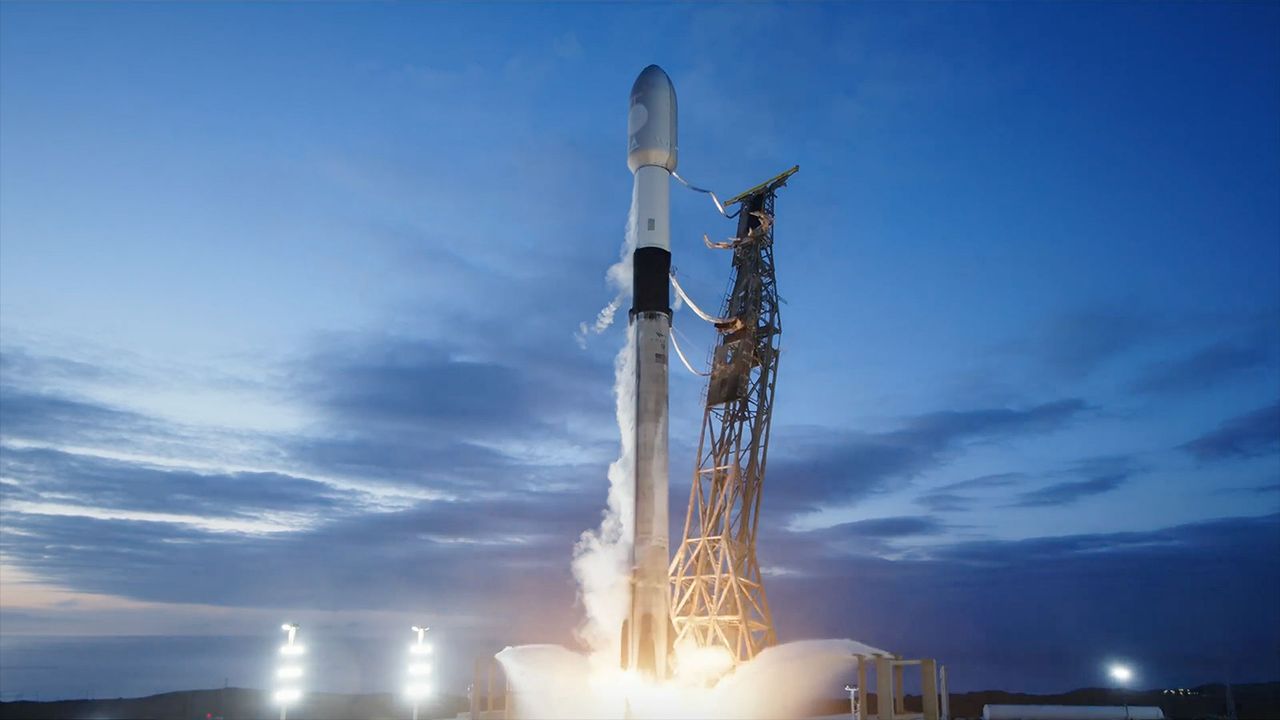 SpaceX launches Starlink satellites from Vandenberg in California