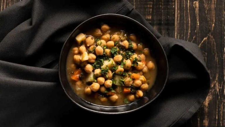 Navratri 2025: Ashthami Day 8 Bhog For Goddess Mahagauri