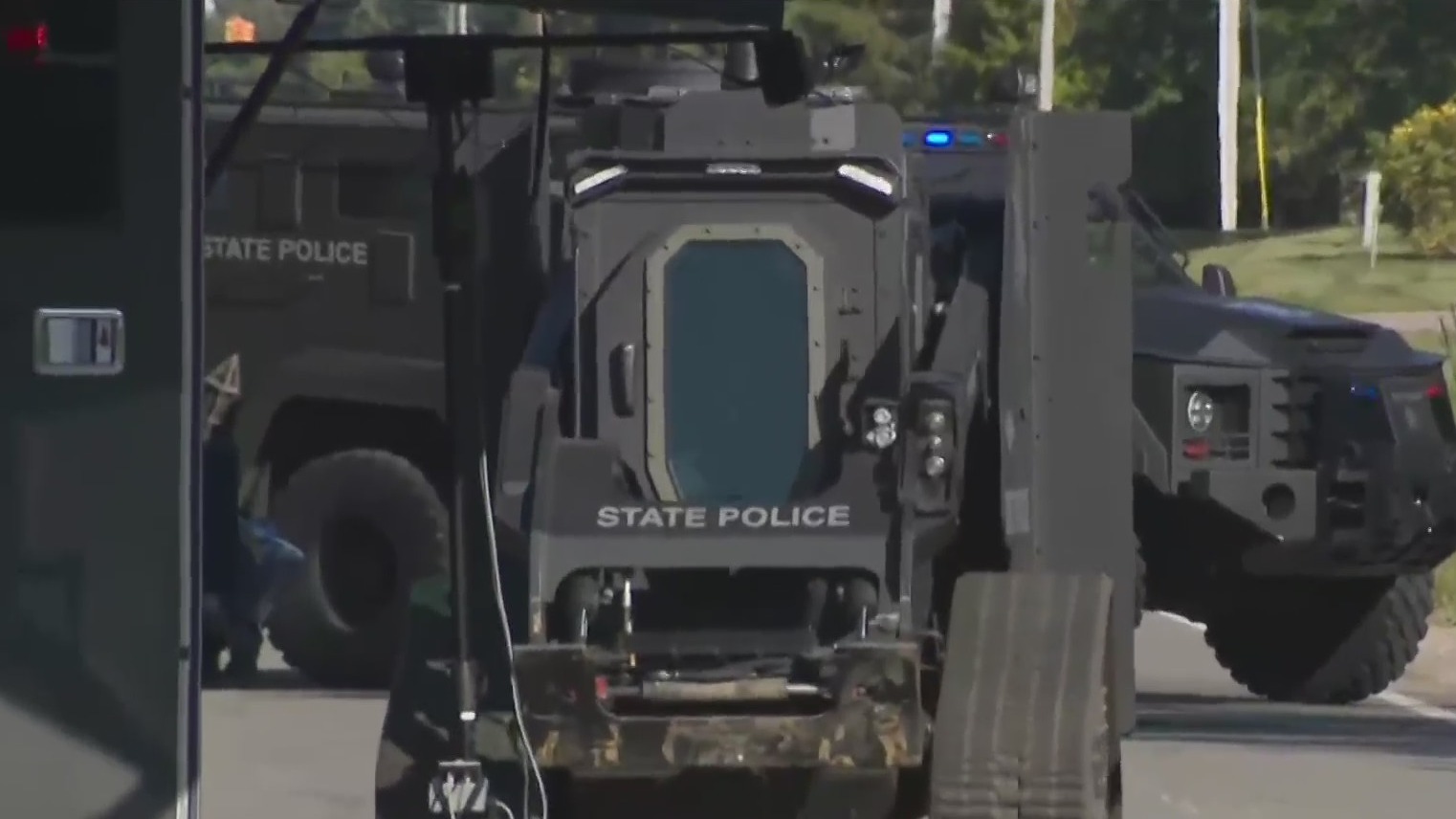 ATF, Michigan State Police bomb squad search Michigan church shooting ...