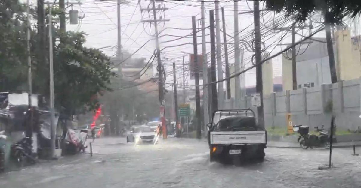 LOOK: Heavy rains cause floods in Metro Manila