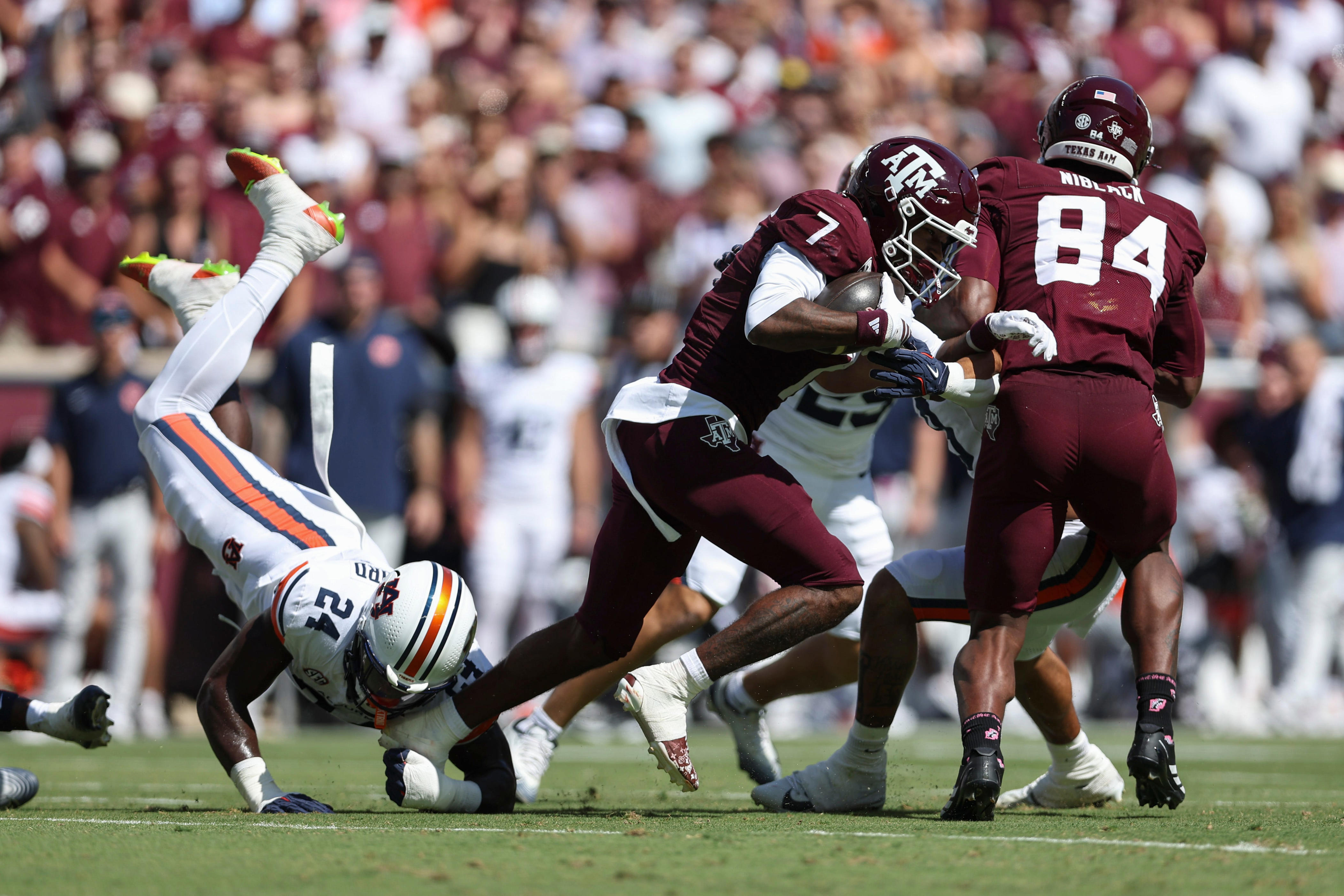 Notable Pro Football Focus grades after Texas A&M's 16-10 win over Auburn
