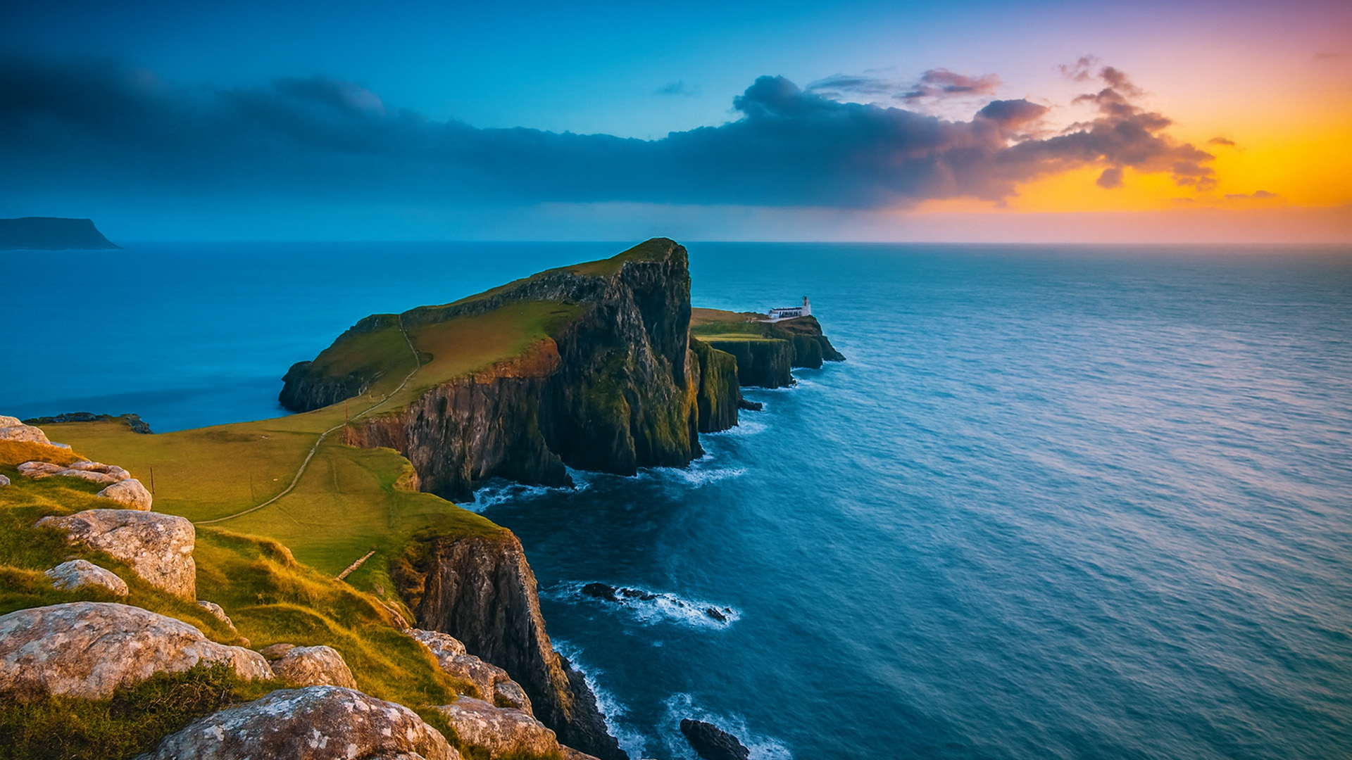 Farol de Neist Point na Ilha de Skye, Escócia – Pôr do Sol em 4K