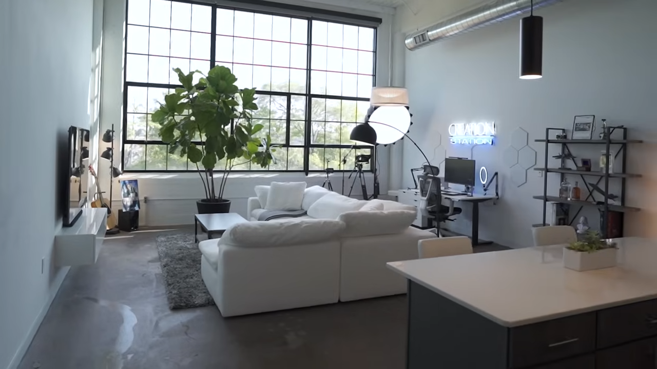 Aviation Style Meets Modern Living in This Stunning Home