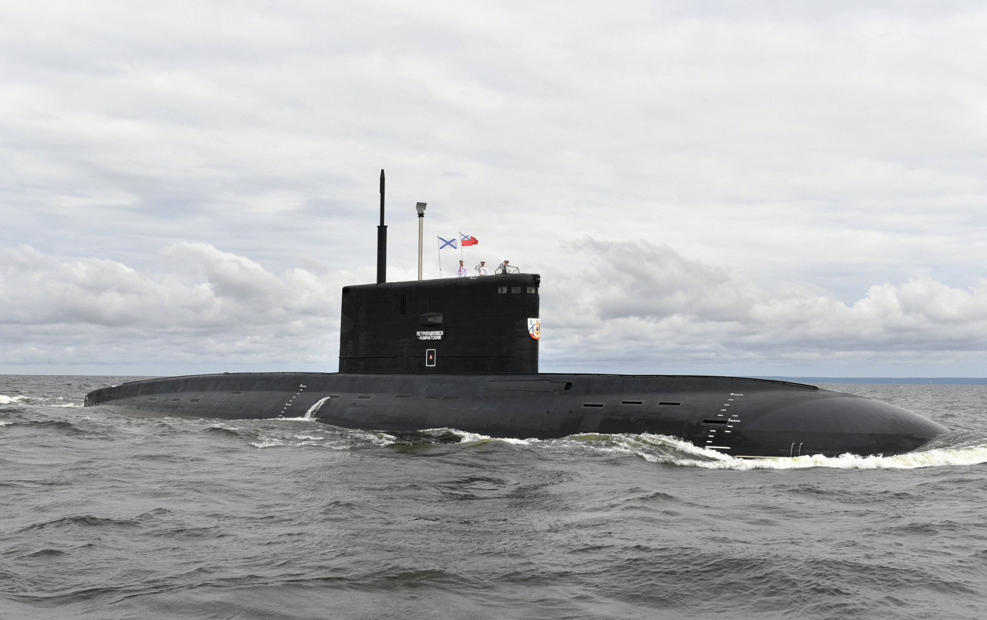 Russian submarine leaking fuel in European waters sparks explosion fears