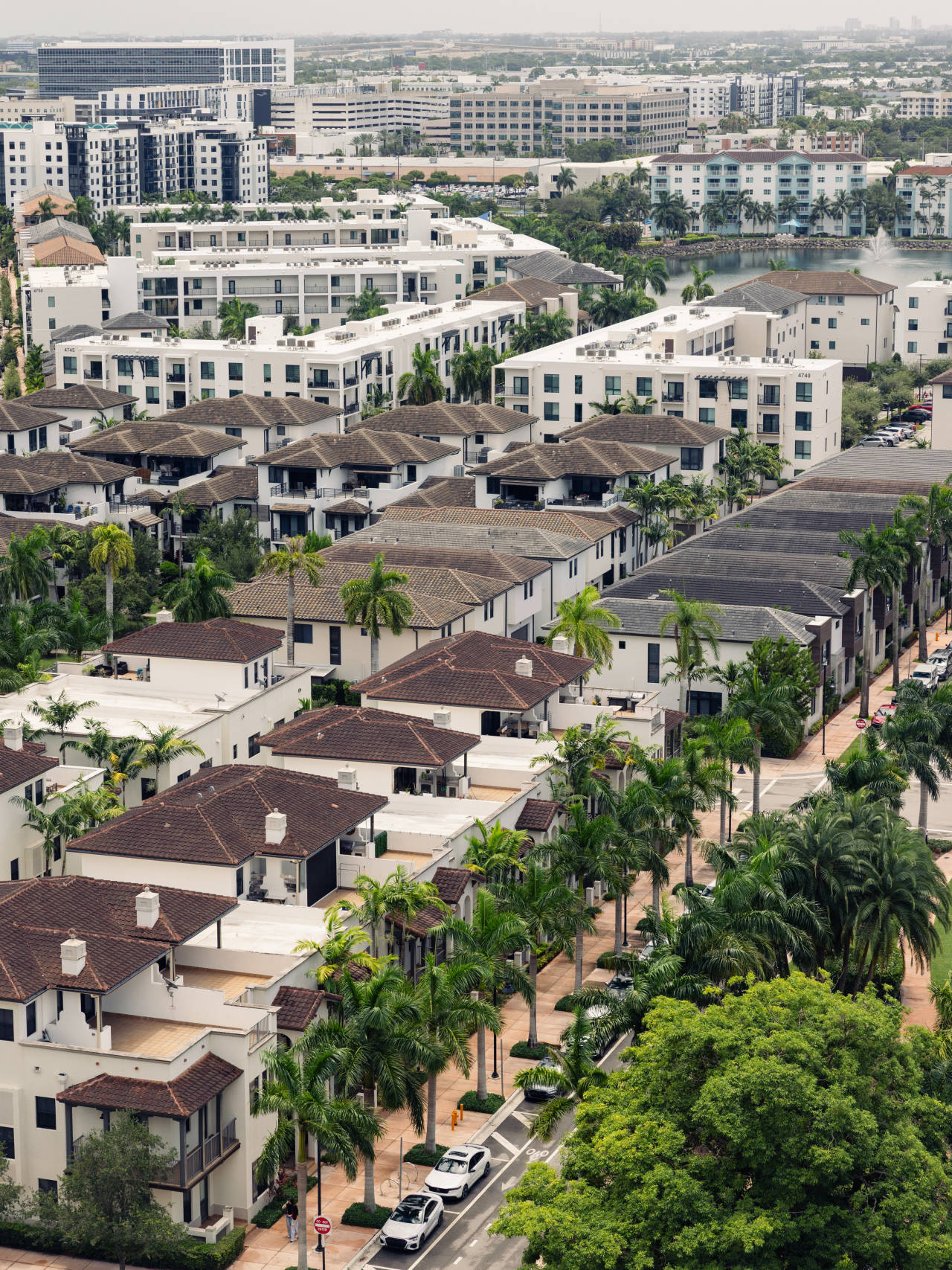 Miami Suburb’s Once-Vibrant Housing Scene Is Hit by Exodus of Migrants