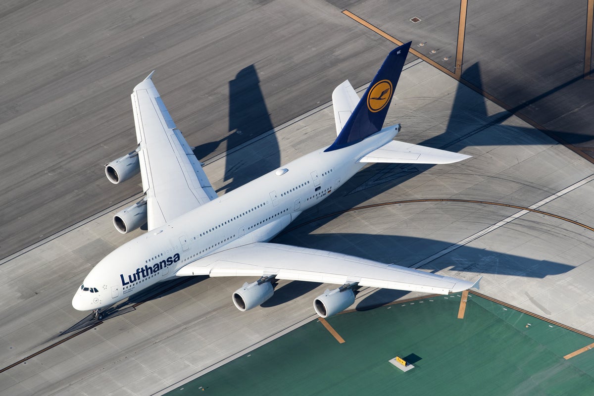 Major airliner to cut thousands of jobs by 2030 using AI