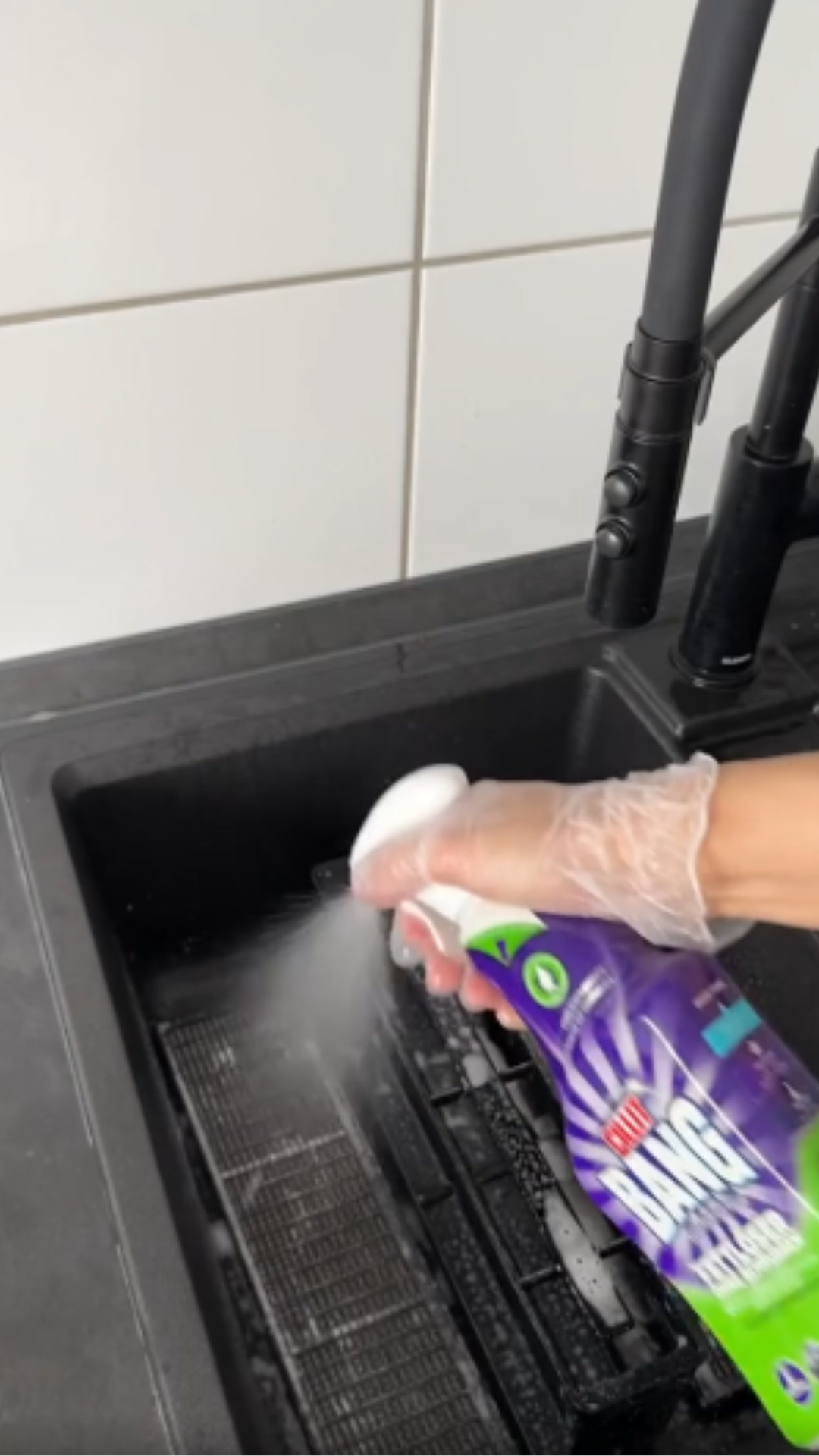 Cleaning Hacks for Busy Days: Quick and Effective Tips