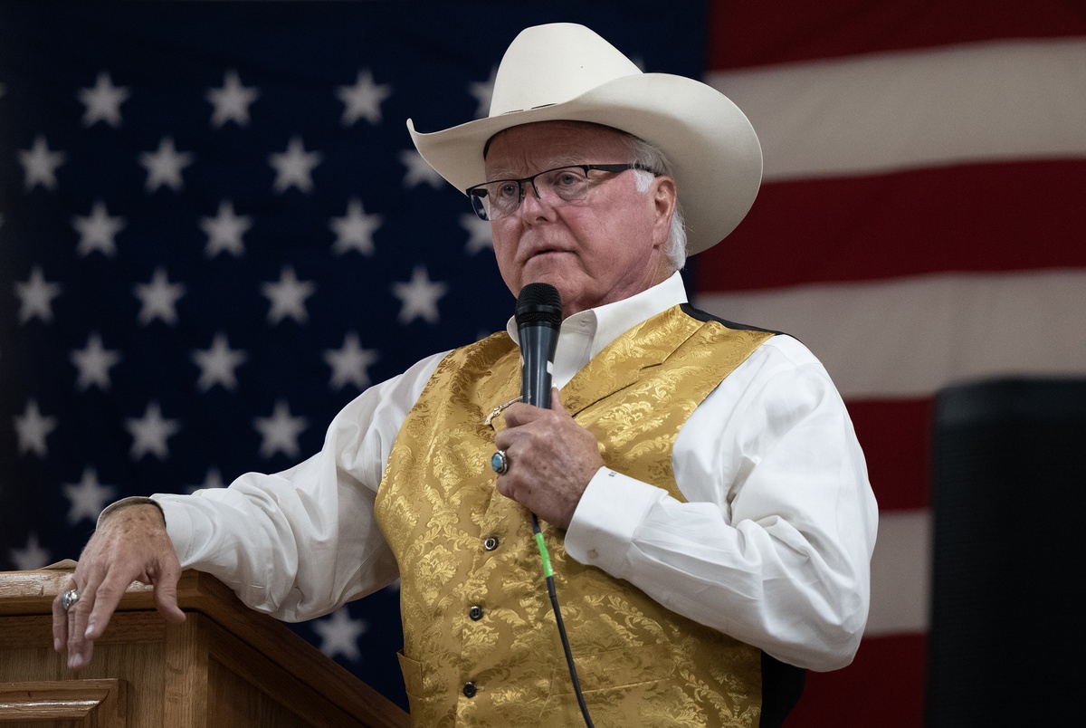 Anti-DEI crusader Sid Miller urged UT to enroll student emphasizing her ...