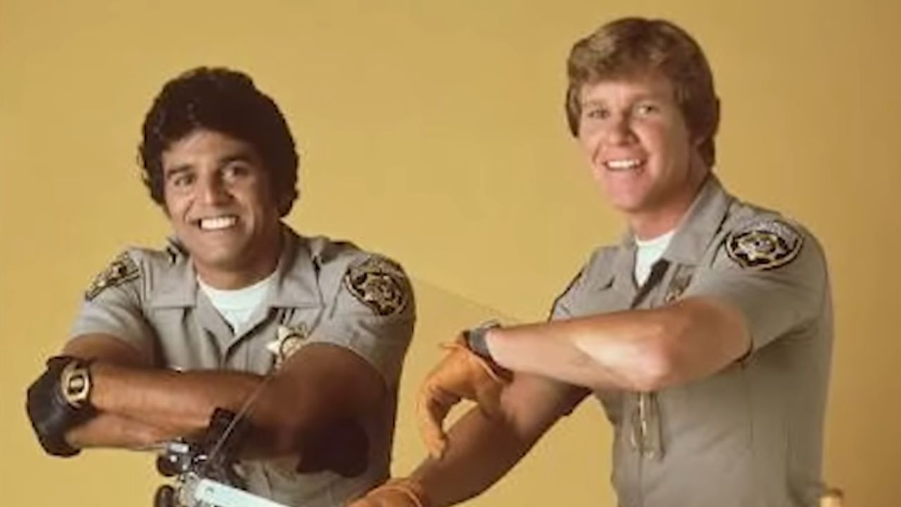 Larry Wilcox van “CHiPs” zegt dat Erik Estrada ervoor zorgde dat hij werd ontslagen uit de serie ...
