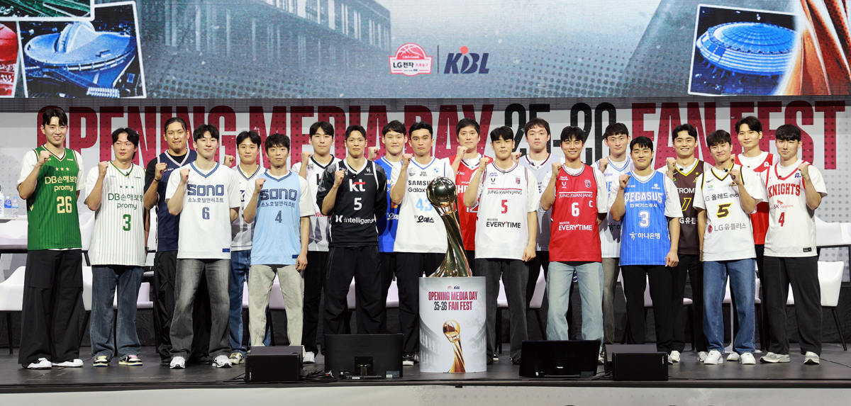 “약점 지워졌다” vs “슈퍼스타 둘 생겼다”…KCC·LG 우승 후보 예상 ‘4대4’ 팽팽