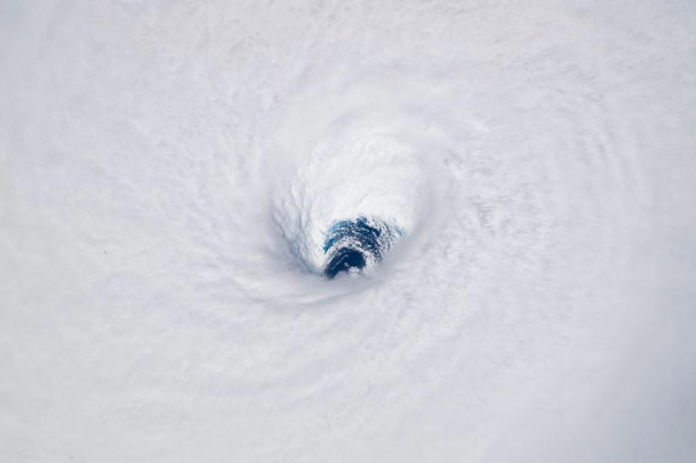 North Carolina on edge as map shows where Tropical Storm Imelda and ...