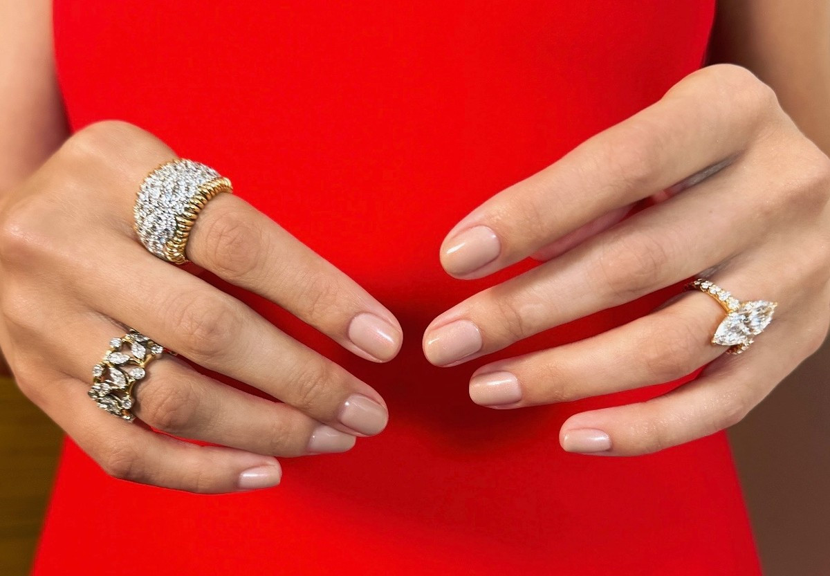 Toasted nails: Η πιο hot (και απλή) τάση στο μανικιούρ για το φθινόπωρο