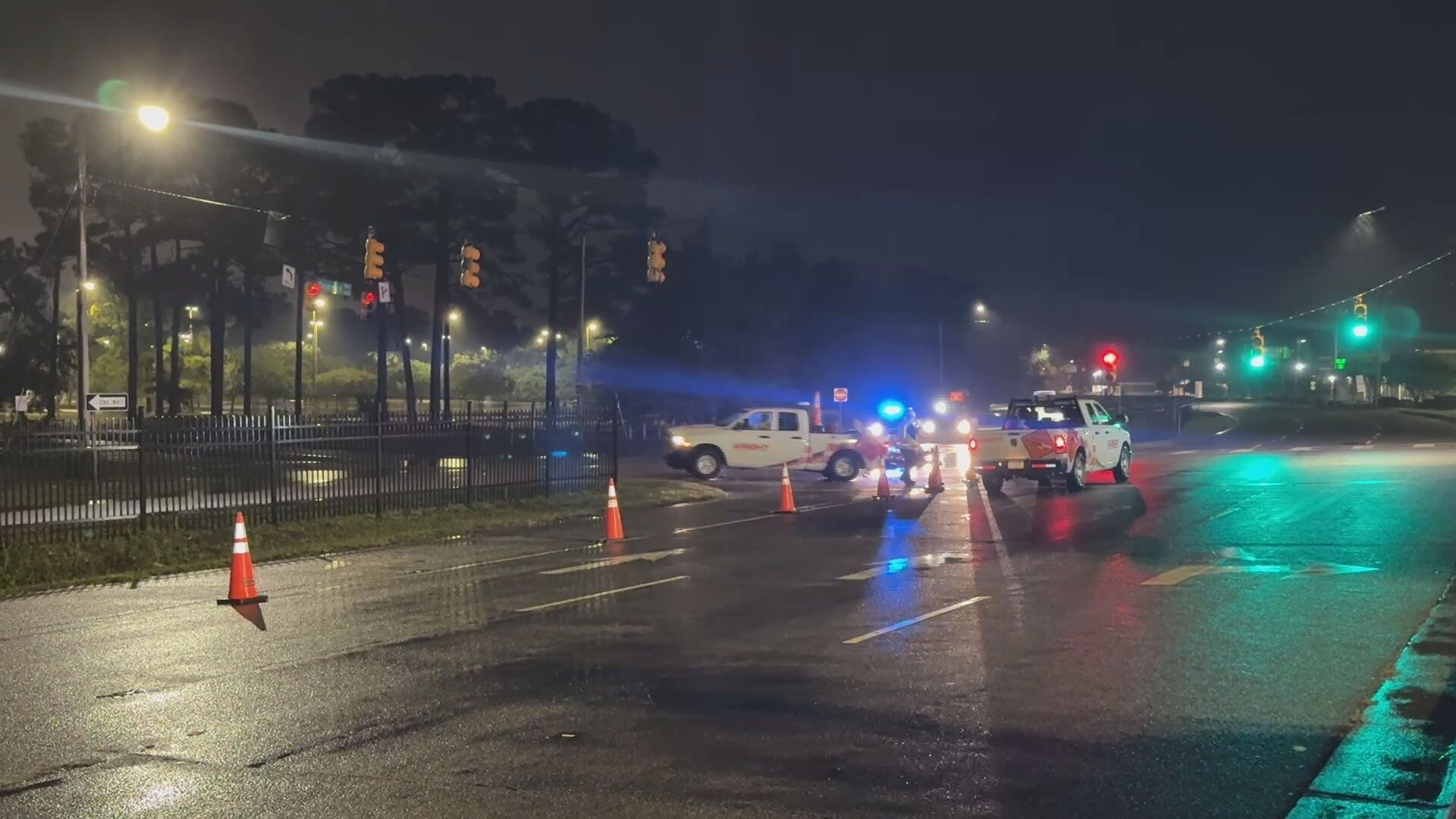 TRAFFIC ALERT: Low-hanging traffic light causing lane closures on ...