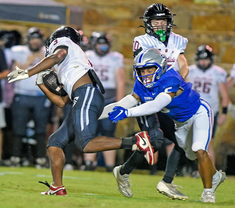 Vote for the Gadsden Times Midseason Football Player of the Year with ...