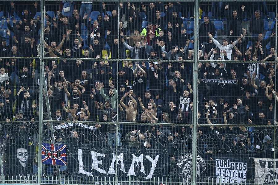 ΣΦ ΠΑΟΚ: «Στο ίδιο έργο θεατές…»