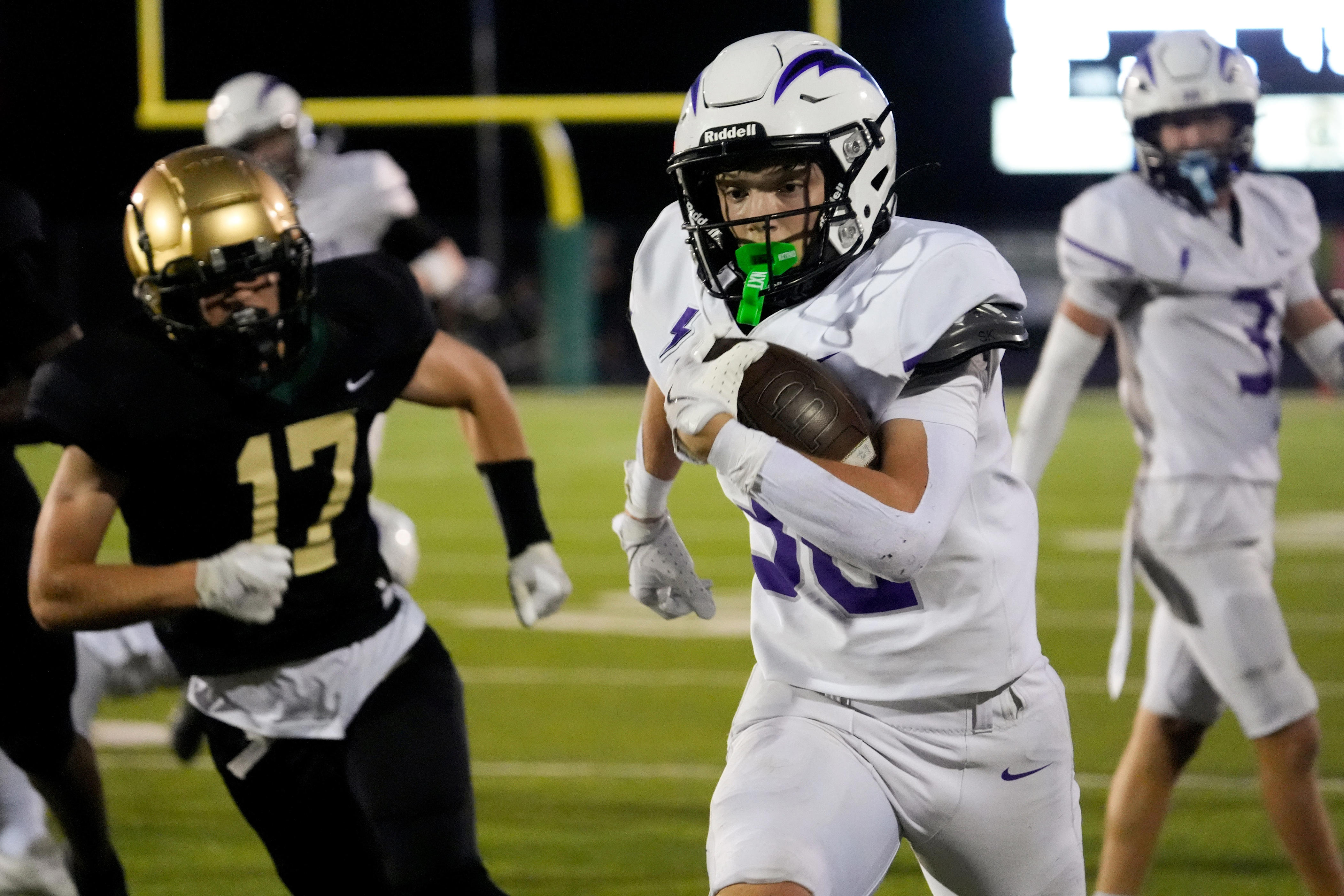 Brody Beaver, Adrienne Hodge earn Press-Citizen Athlete of the Week honors