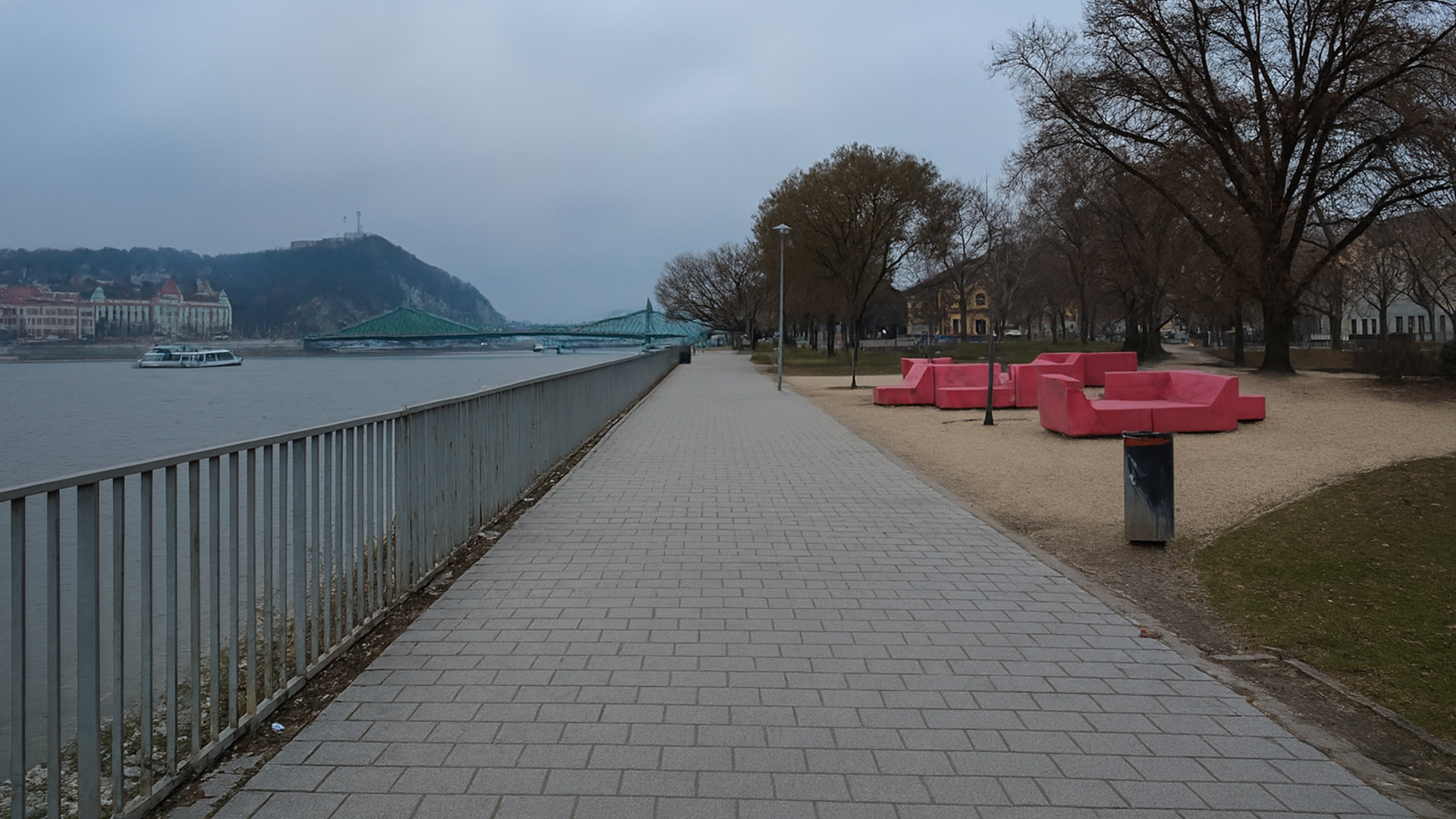 Budapest : balade du soir dans les rues illuminées en 4K