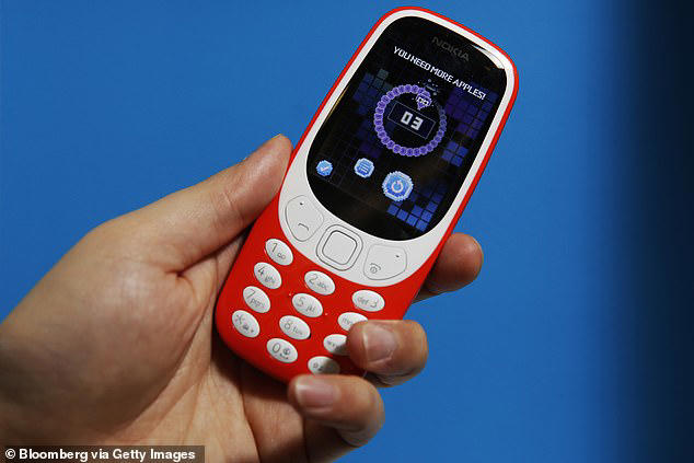 The digital ID card could fuel a rise in dumbphones: Brits vow to ...