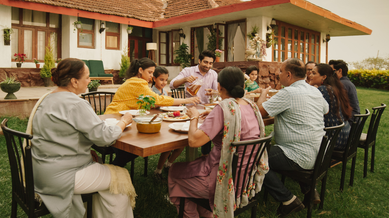 Why 13 dinner guests are considered bad luck