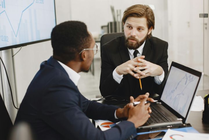 10 Common Phrases That Make New Employees Feel Unwelcome