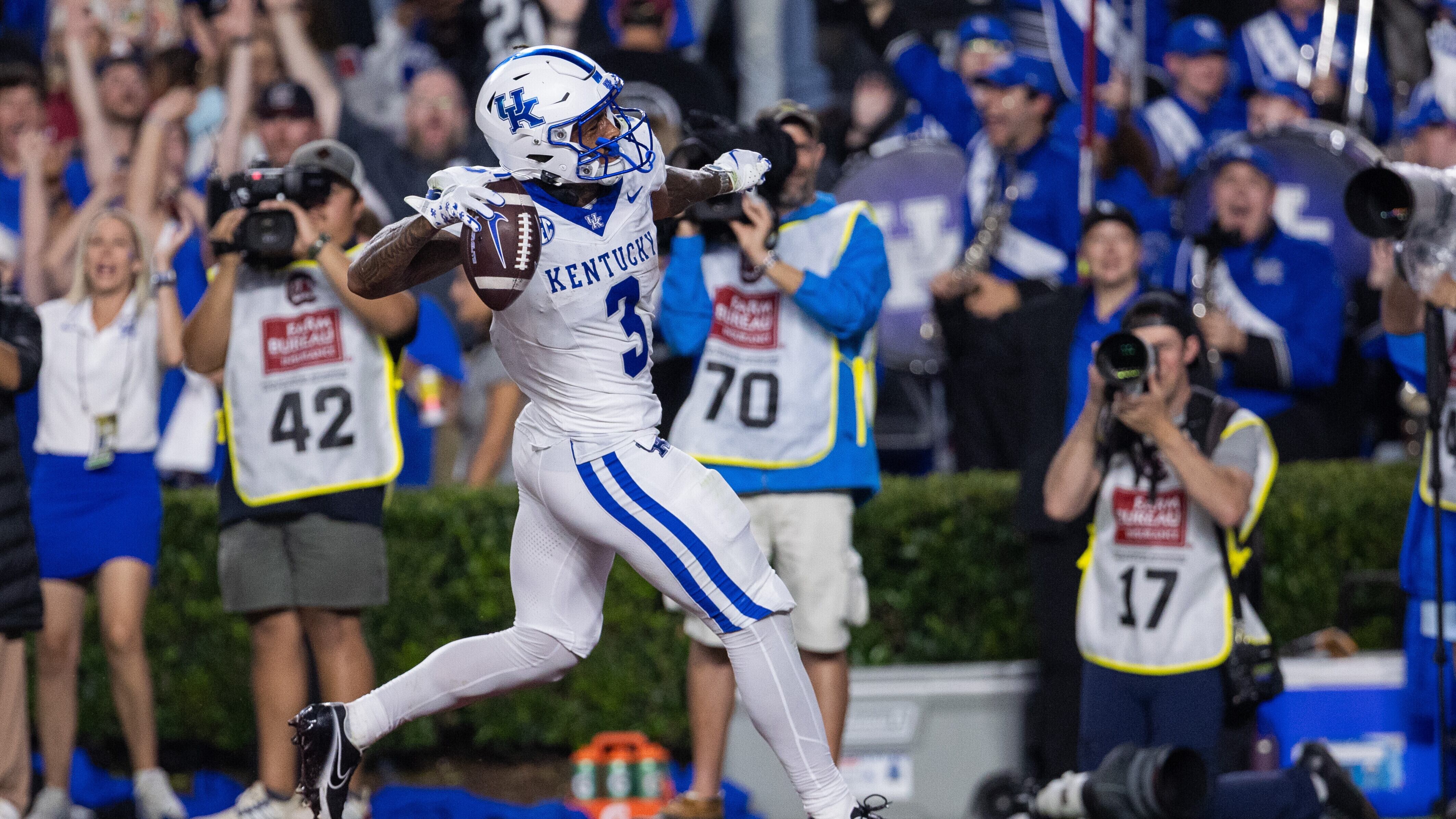 ‘Unacceptable:’ Kentucky player apologizes after throwing football at ...