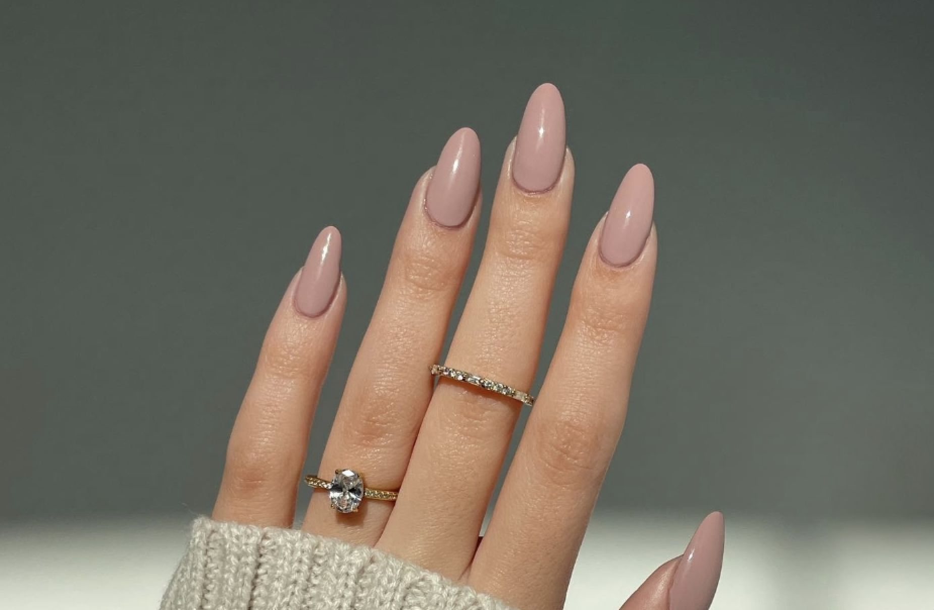 11 nail colors that go with every work outfit