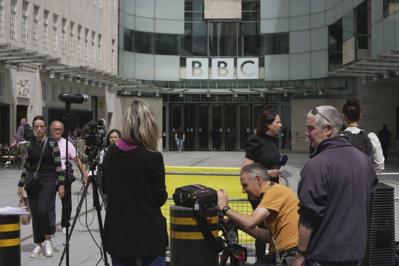 Notorious Hackers Try to Recruit BBC Reporter
