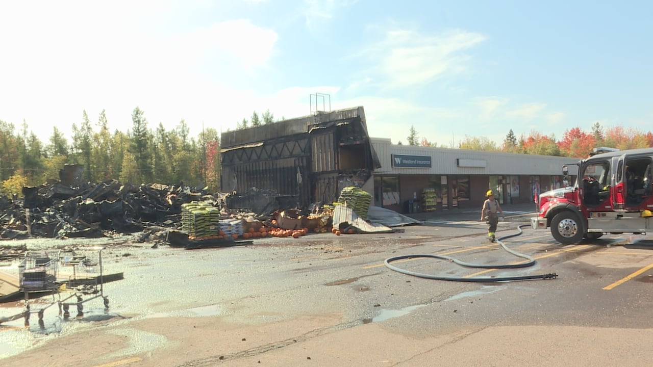 Mayor reacts to 'devastating' fire at Salisbury's only grocery store