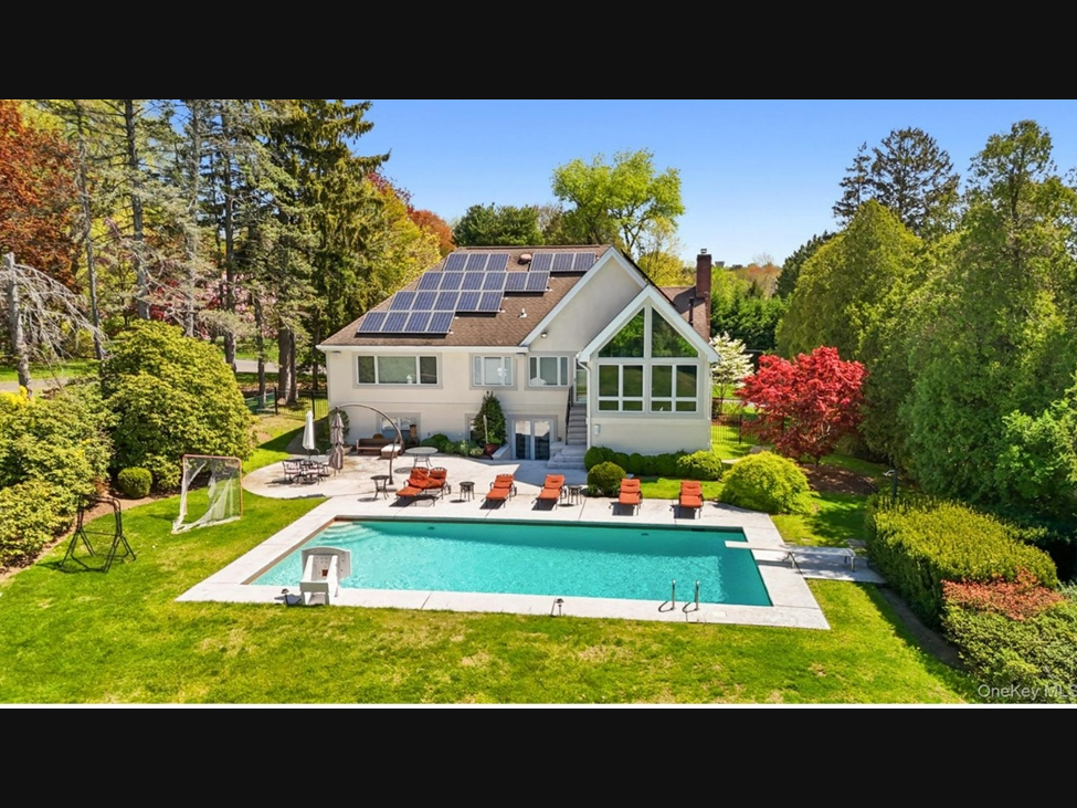 See Inside This 'Beautifully Renovated, Resort-Style' Westchester Home ...