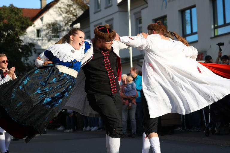 Erntefest und Umzug in Heeßen: Die schönsten Bilder des Jahres 2024