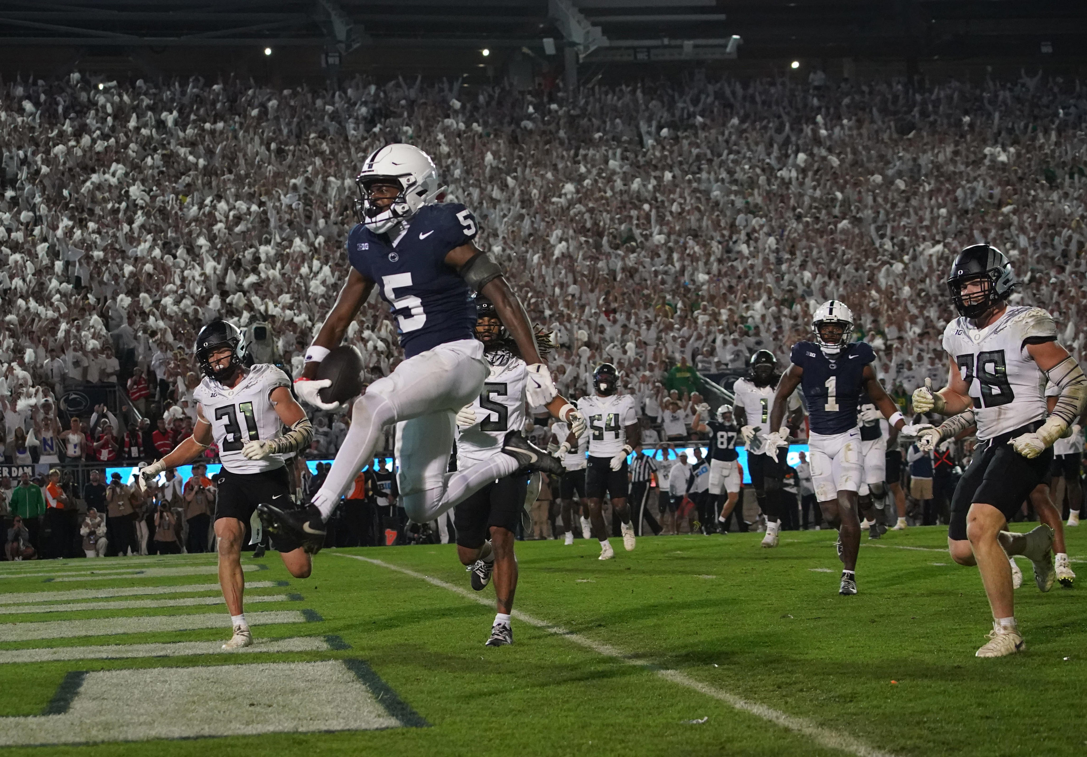 Big Ten Roundup-- Week 5 involves major changes after Oregon beats Penn ...
