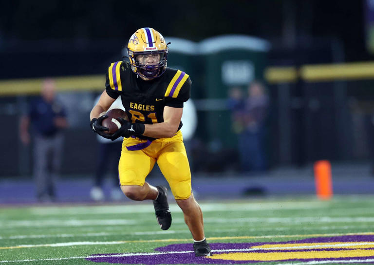 Another No. 1 falls, so who stands atop the cleveland.com HS football ...