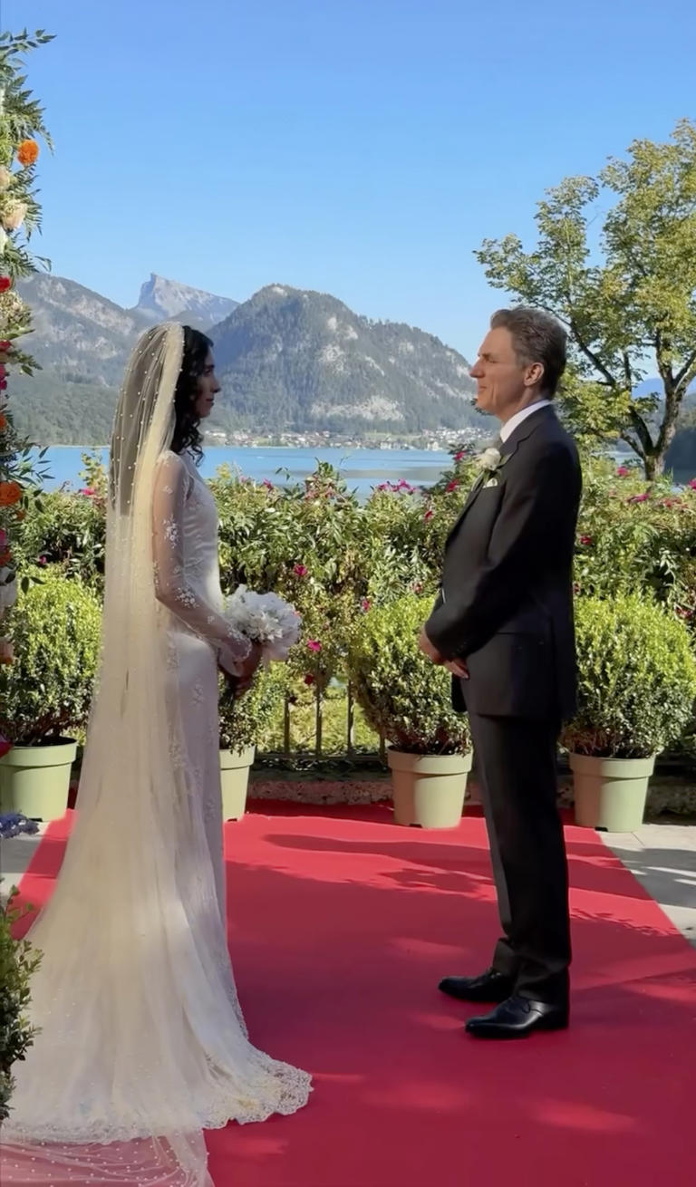 Joan Collins, 92, walks son Alexander Newley down the aisle at his ...