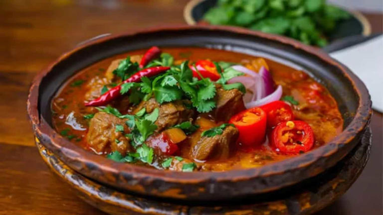 Joy of Eating With Hands: Indian Dishes You Must Try