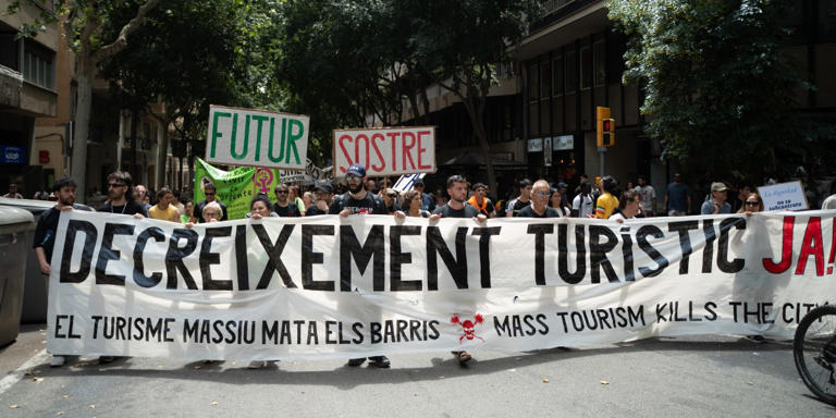 World Tourism Day protests in Barcelona: what happened and why