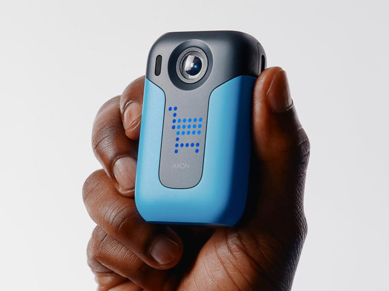 Retailers are using police-style bodycams to deal with crime, but this ...