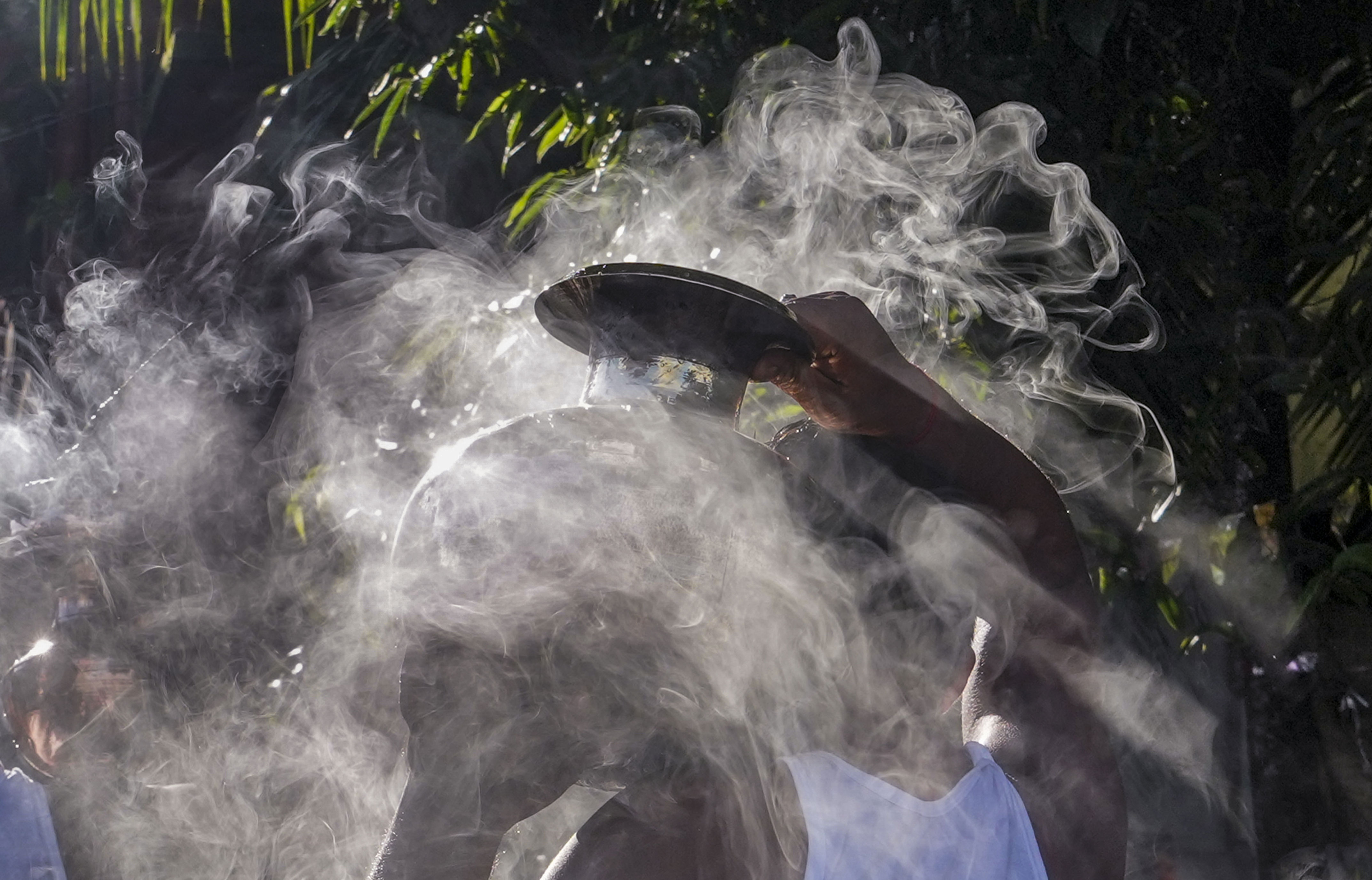 Devotees celebrate Maha Saptami as Bengal’s biggest festival Durga Puja ...