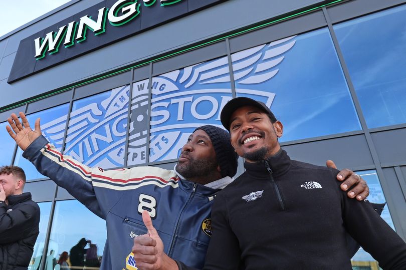 Huge queue spotted as fast food chain opens new store in Liverpool