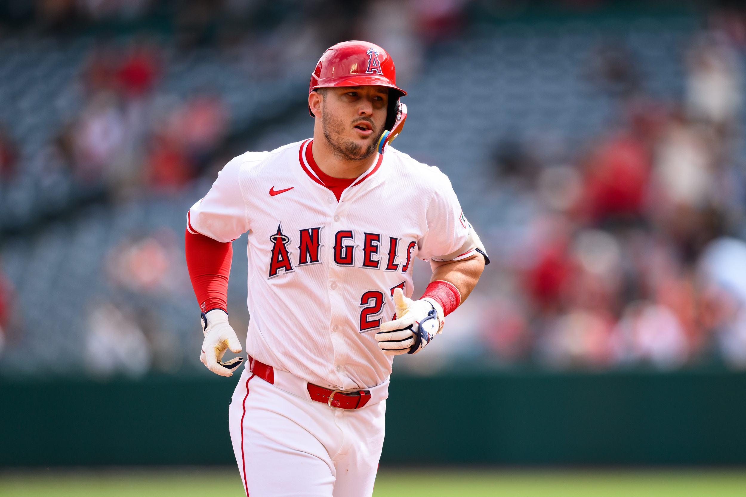 Trout’s Two Homers Lift Angels Over Astros 4-3, Houston Nears Playoff ...