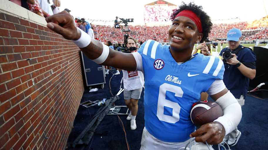 Heisman Trophy index: top contenders rise amid John Mateer's injury