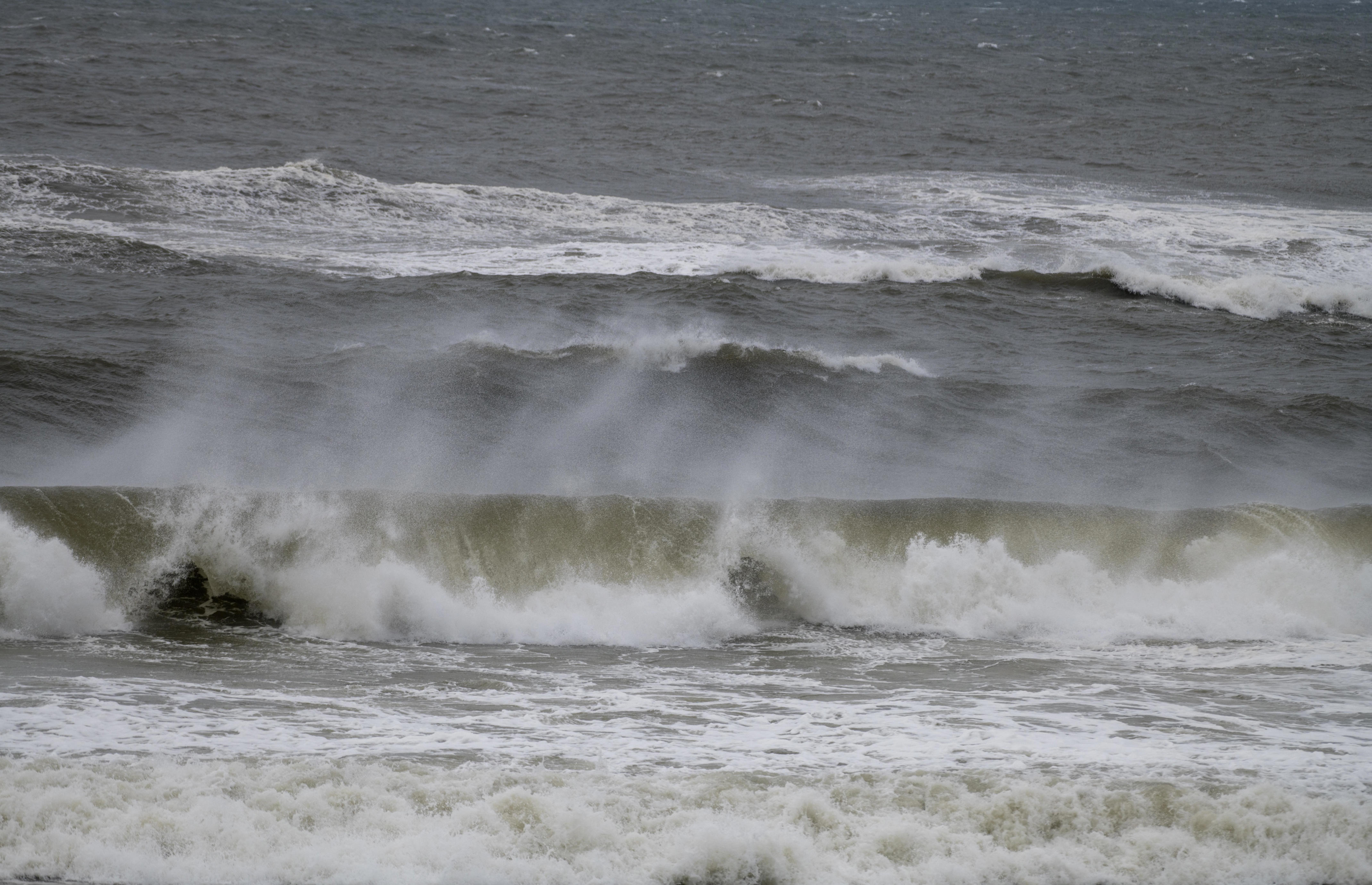 King tides hit SoCal, driven by super cold moon