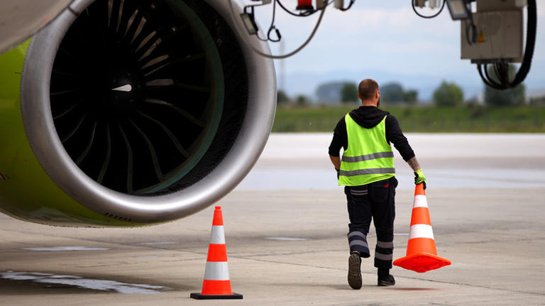 The Easiest Way To See If Your Flight Will Be Delayed Before The ...