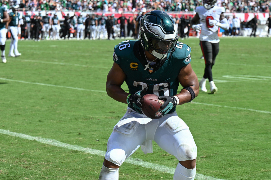 Eagles send a message to the NFL and the 31 other teams with the fake ...